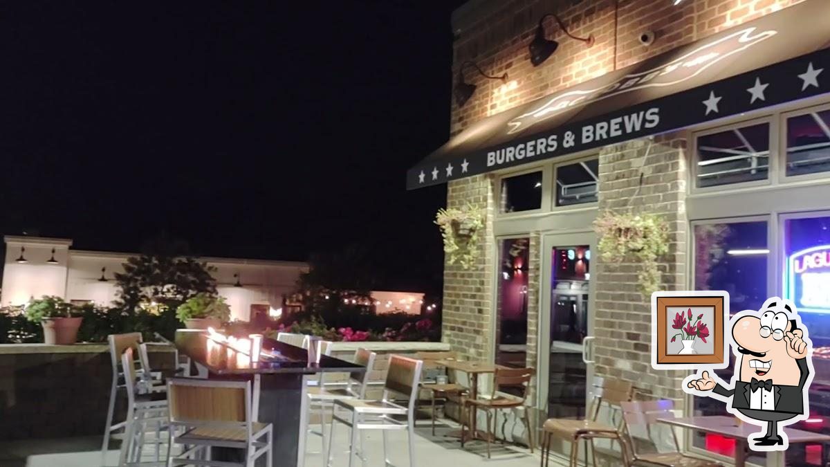 D.C. Cobb's East Dundee, East Dundee - Restaurant menu, prices and reviews