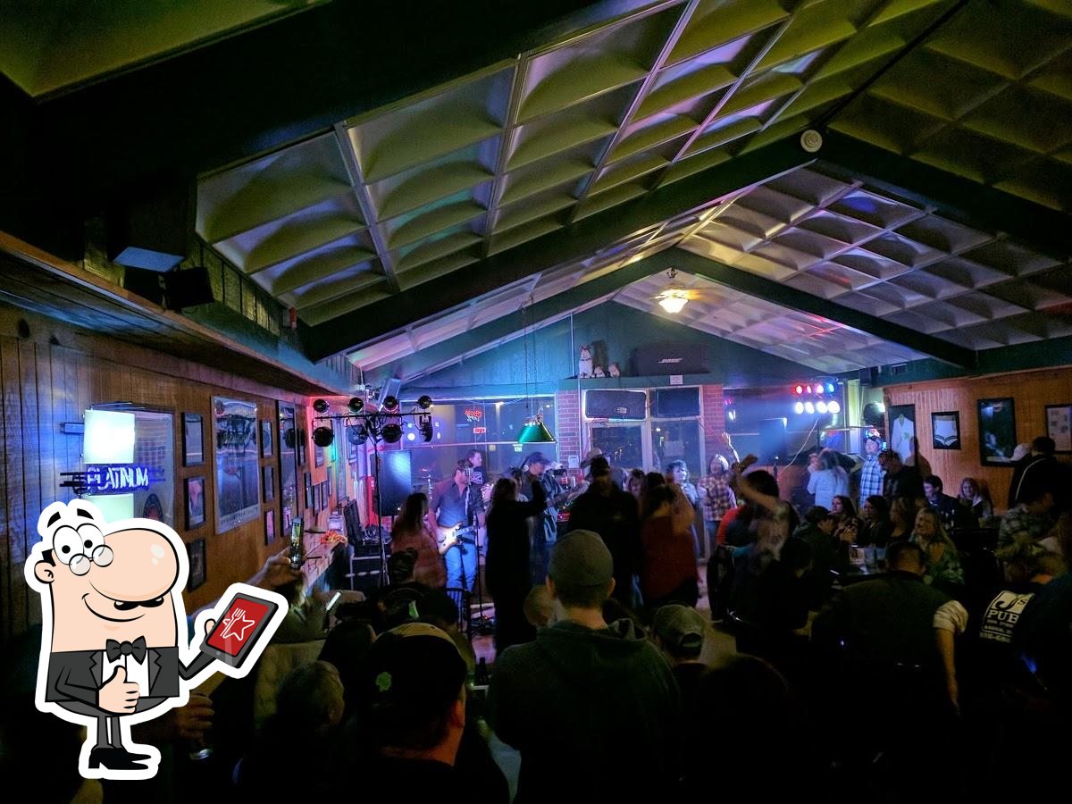 Bull Dog Saloon in Mentone - Restaurant reviews