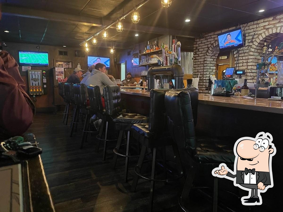 Colonial Bar & Grill, Hagerstown - Restaurant menu, prices and reviews