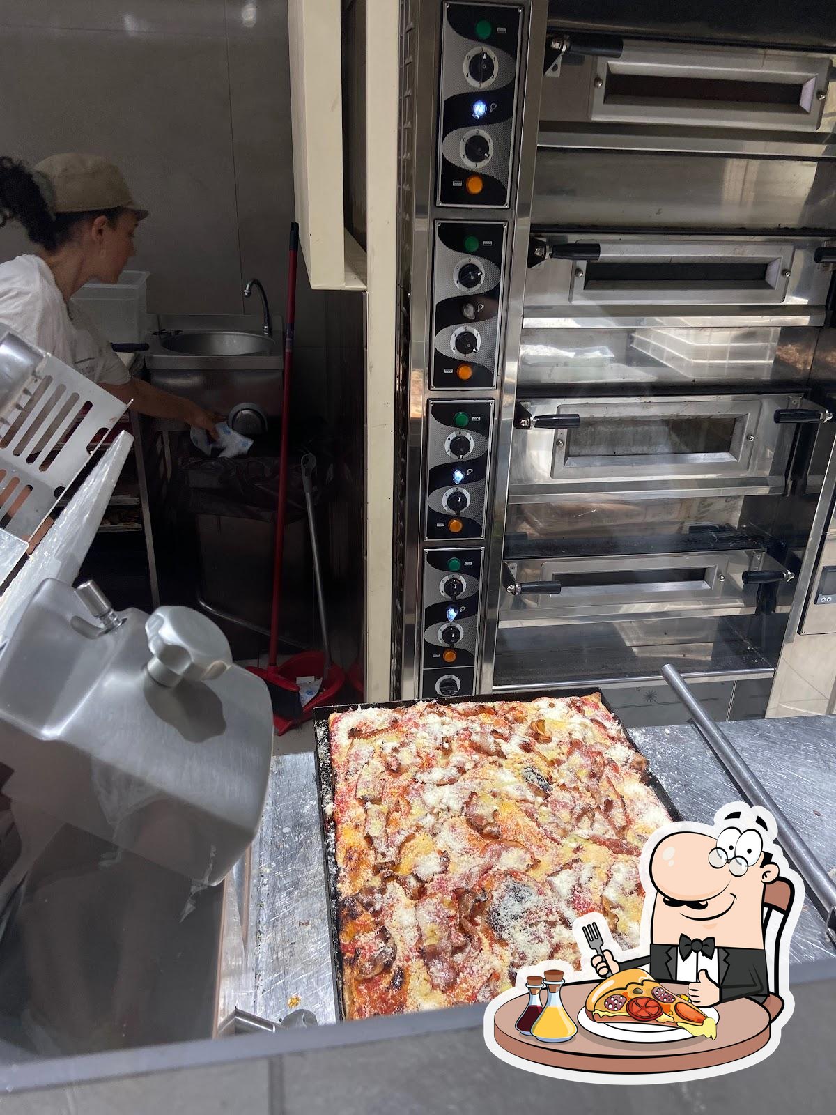 Bona pizza romana in teglia restaurant, Rome, Corso Vittorio Emanuele ...