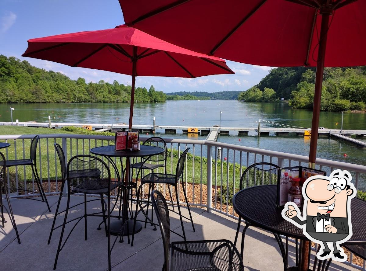 Calhoun's, Oak Ridge - Restaurant menu, prices and reviews