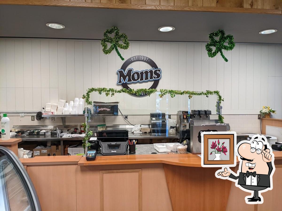 Mom's Deli & Grille, North Royalton - Restaurant menu, prices and reviews