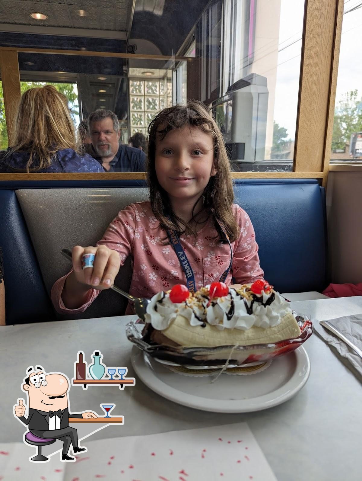 Stardust Diner, Vancouver - Restaurant menu, prices and reviews
