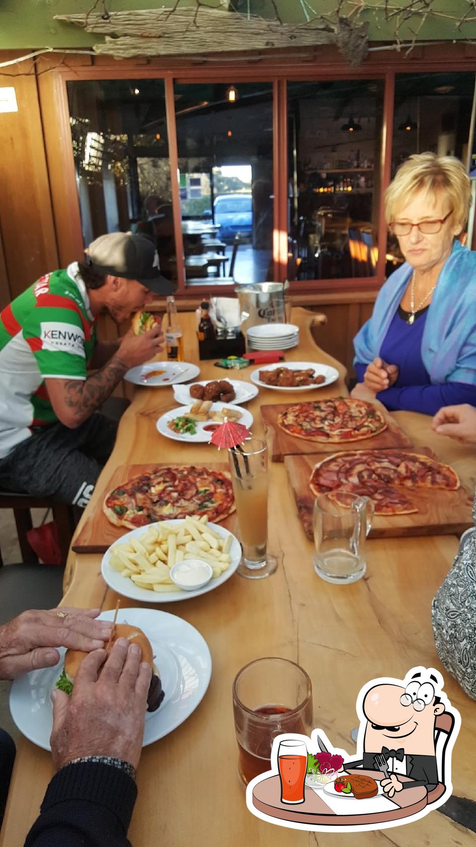 Porthouse Bar and Eatery in Ruakaka - Restaurant menu and reviews