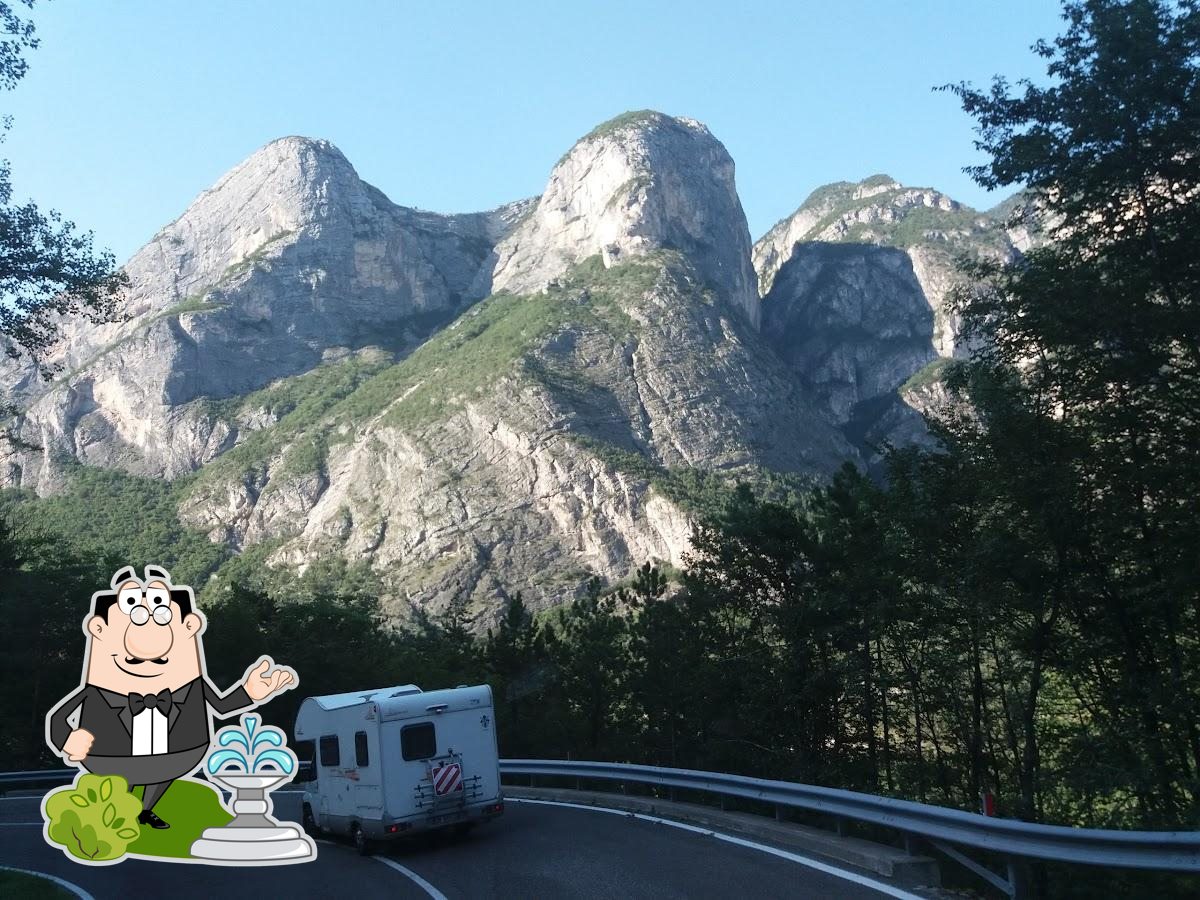 Al Castagneto SRL ristorante, Mezzolombardo, LOCALITA' AI PIANI 1 ...