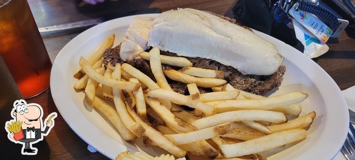 Fergie's Bar & Restaurant in Lemay - Restaurant menu and reviews
