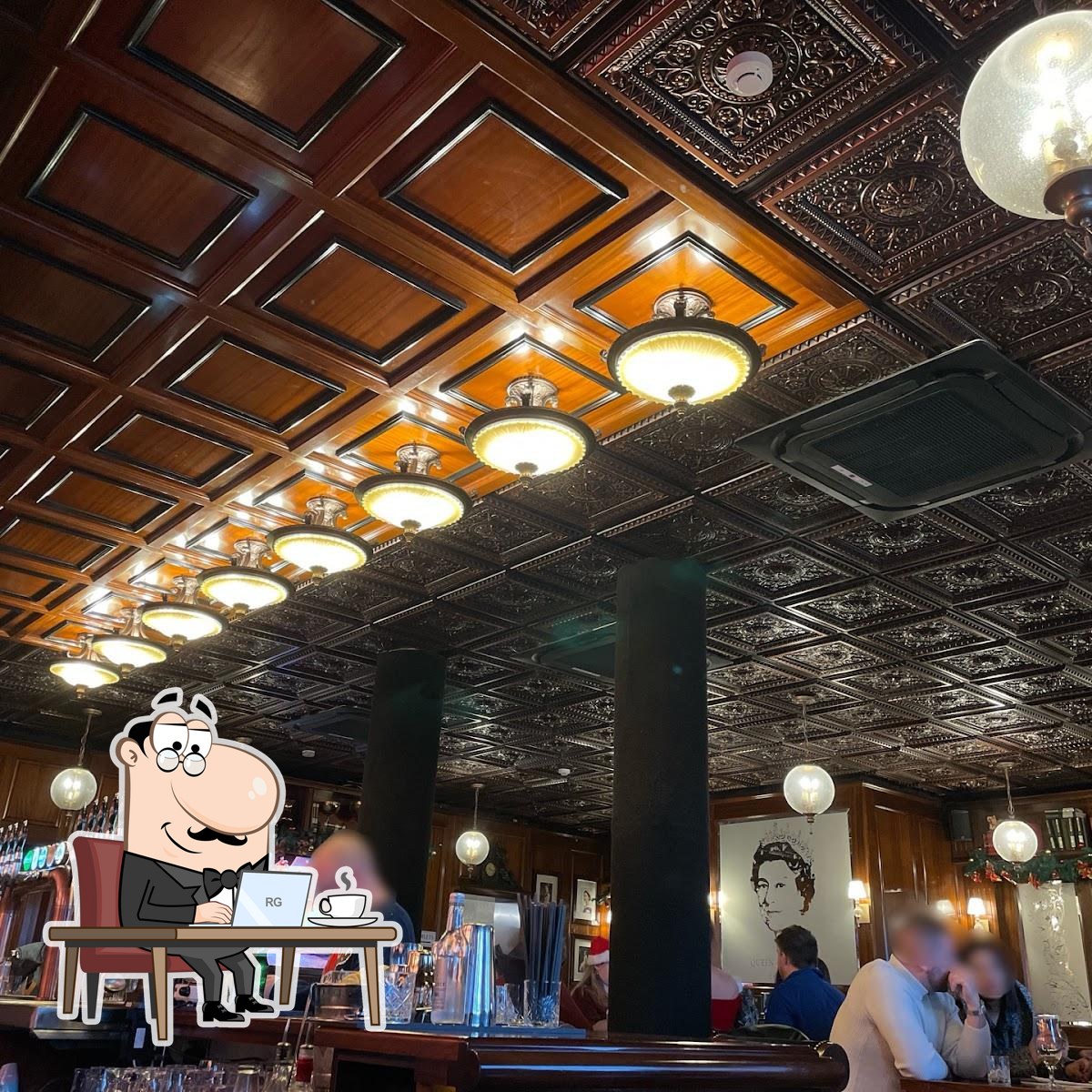 Queen Elizabeth II Pub, Sliema - Restaurant menu, prices and reviews