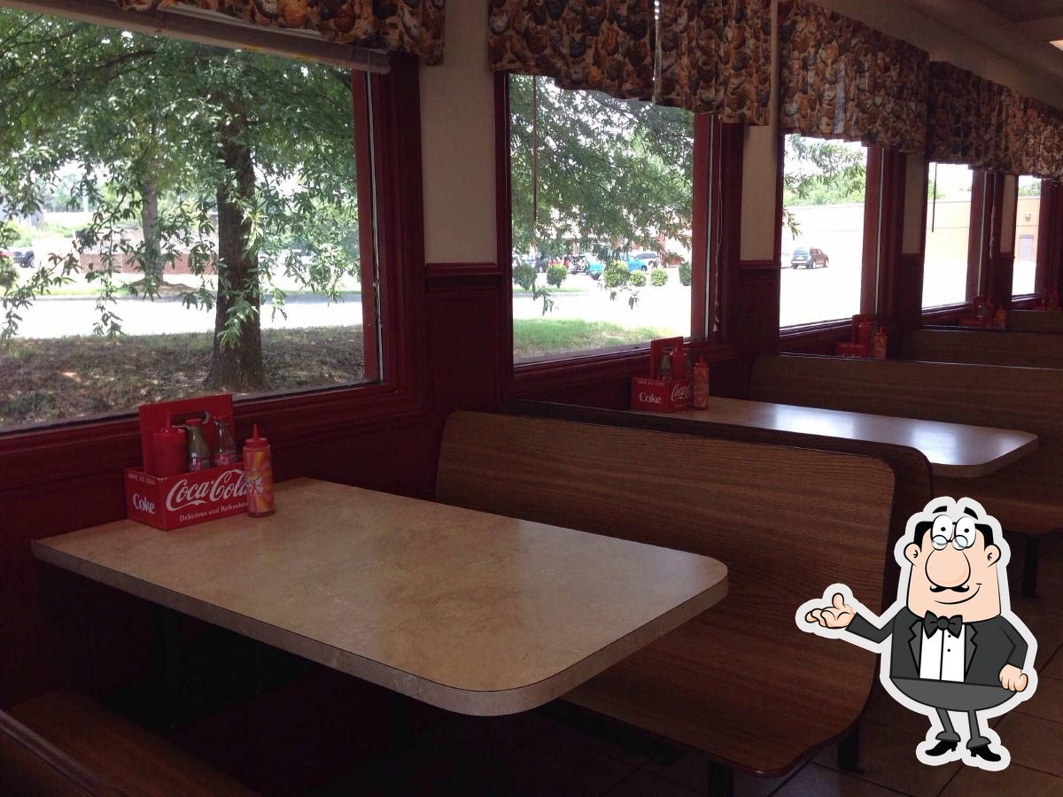 Hathaways Fried Chicken in Monroe - Restaurant menu and reviews