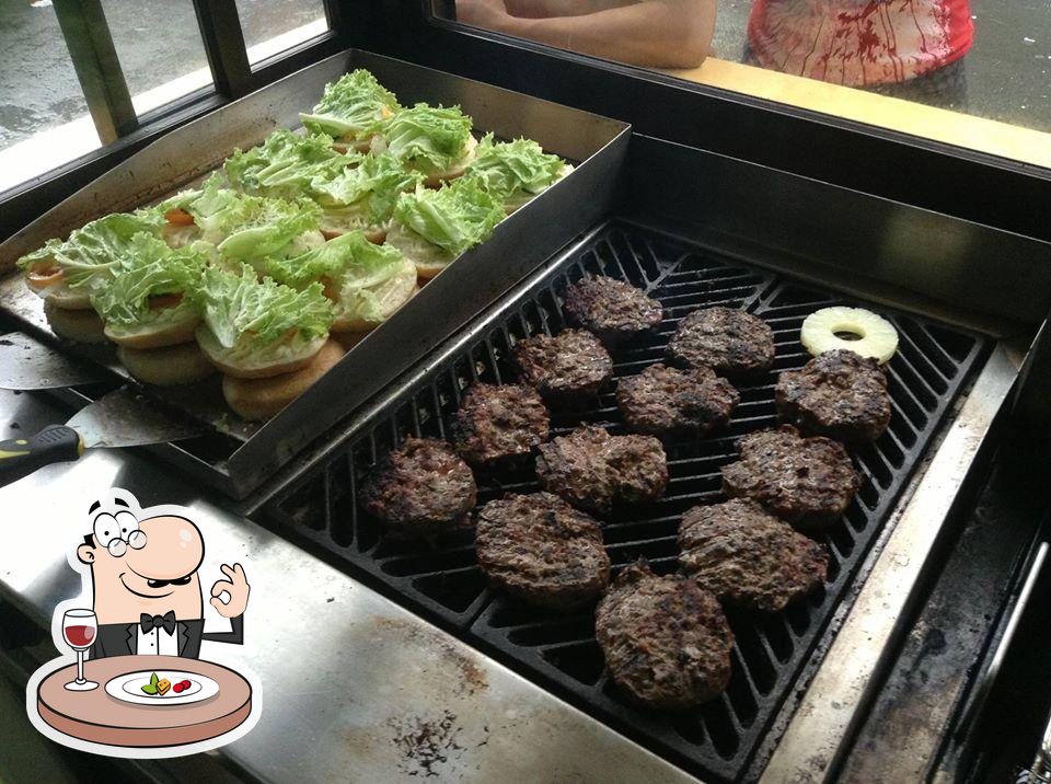 Flame Grilled Burger restaurant, Parañaque