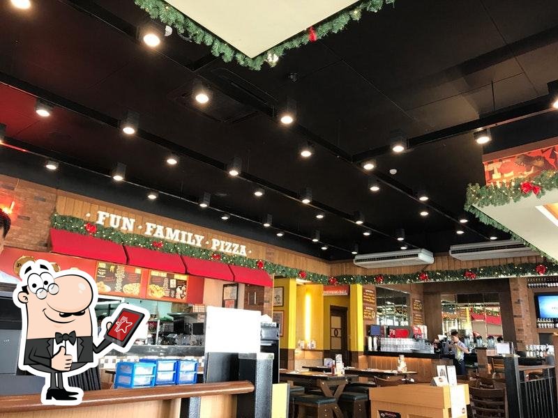 Shakey's (Moonbay Subic) restaurant, Olongapo, 19-R Manila Avenue ...