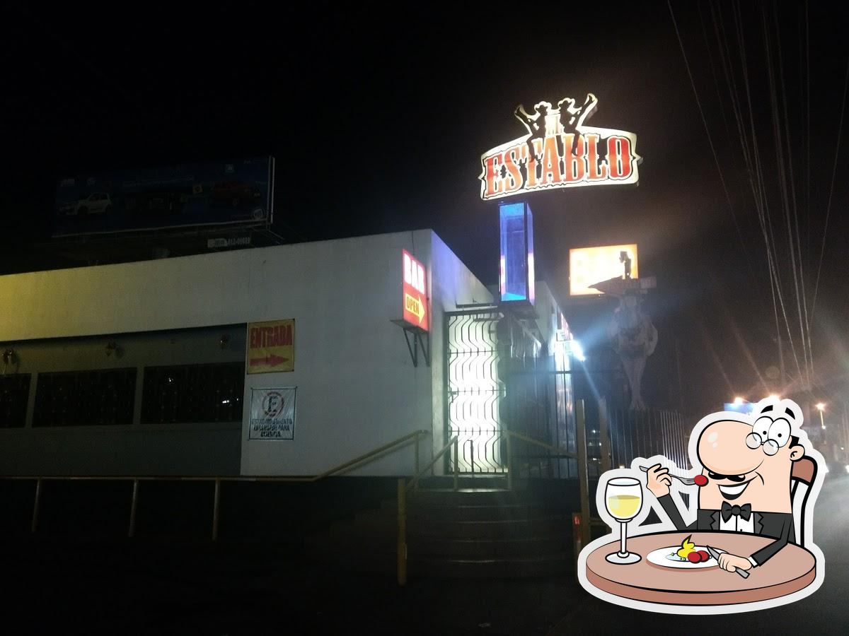 El Establo pub & bar, Mexicali, Blvd. Lázaro Cárdenas 1895 - Restaurant ...