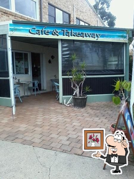 Pelican Rocks Seafood Restaurant & Cafe in Greenwell Point - Restaurant ...