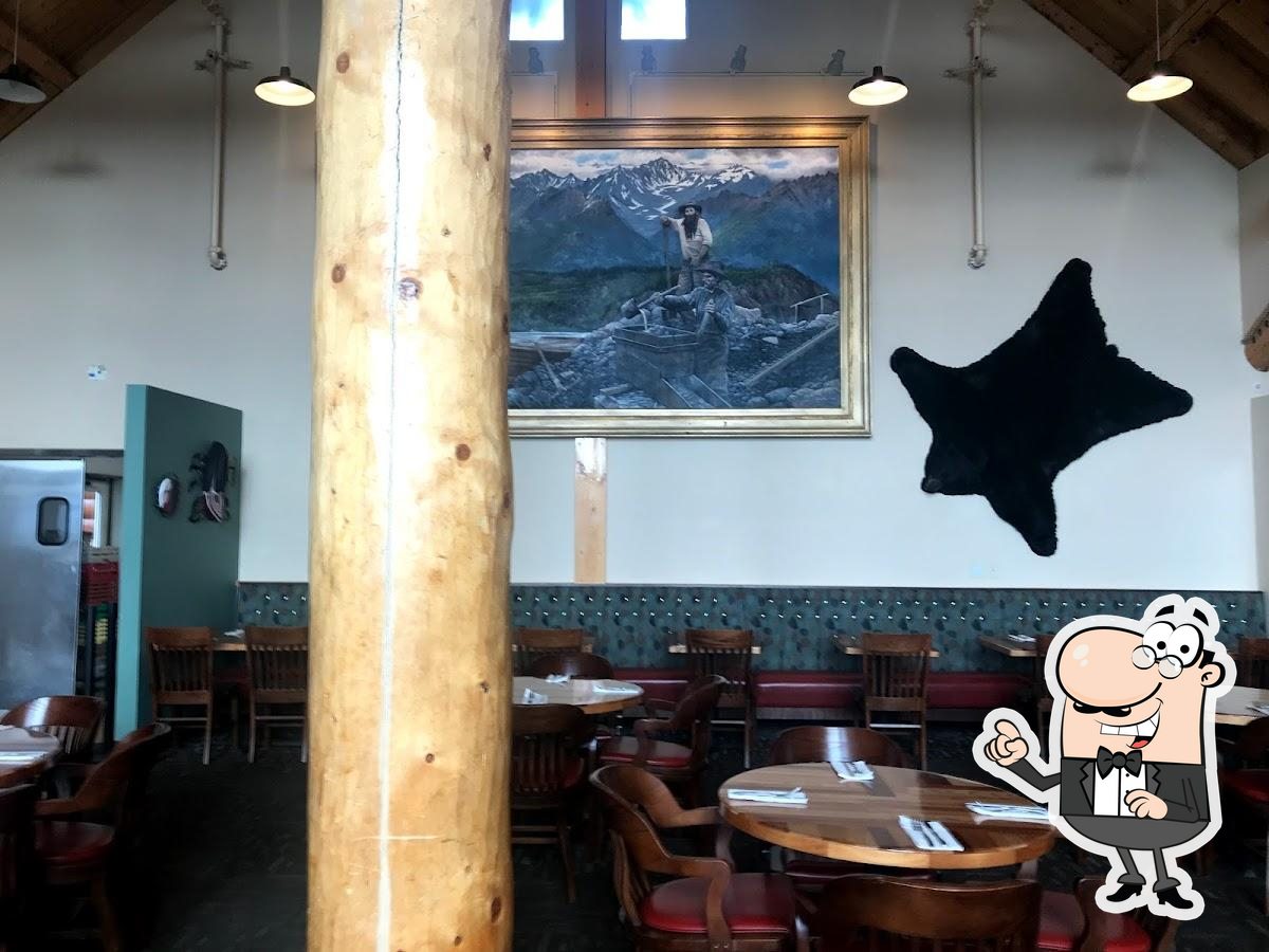 Alpenglow Restaurant, 238 Parks Hwy in McKinley Park - Restaurant reviews