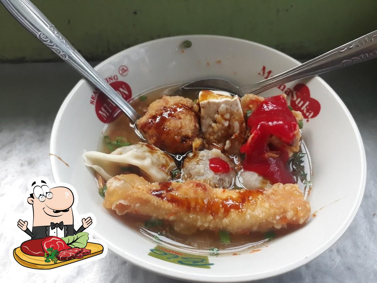 Bakso Family Pak Tari restaurant, Malang, Jl. Mangun sarkoro ...