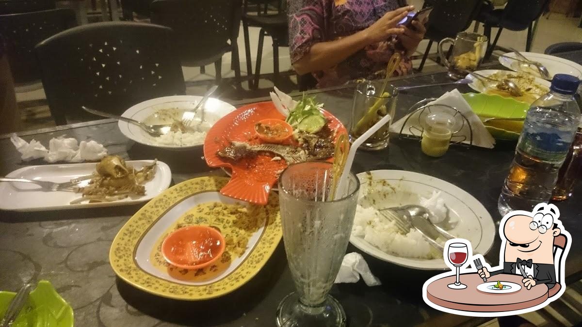 Resto & Pemancingan "Maknyuss" restaurant, Swarga Bara - Restaurant reviews