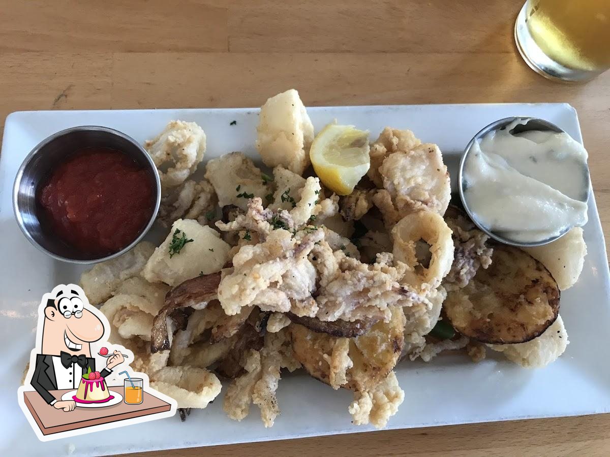 Turn 12 Bar & Grill in Monterey - Restaurant menu and reviews
