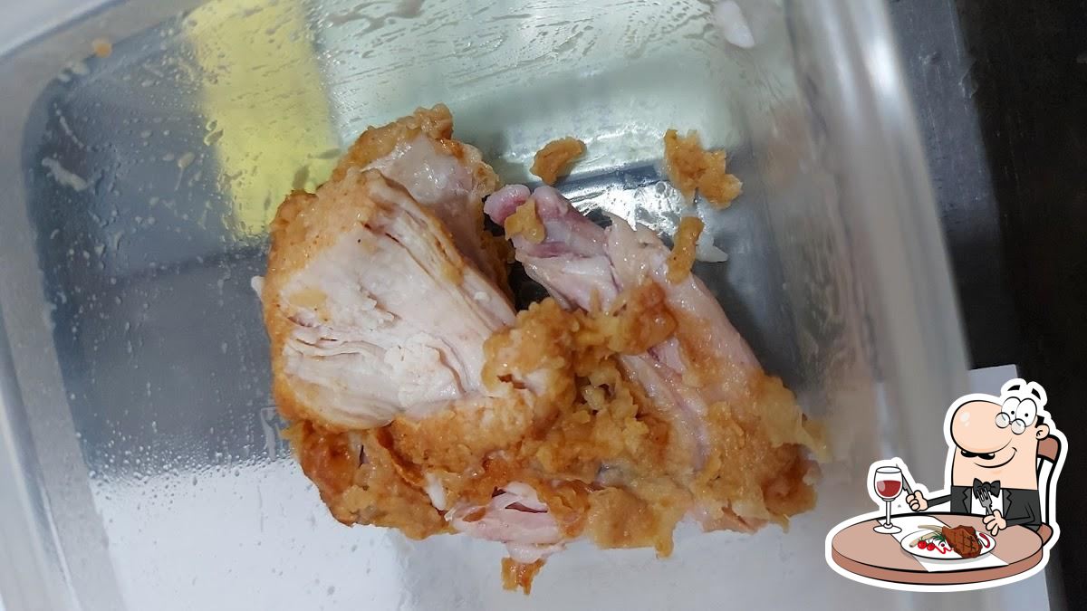 Crispy King restaurant, Tacloban City, 6X5X+JP4 - Restaurant reviews