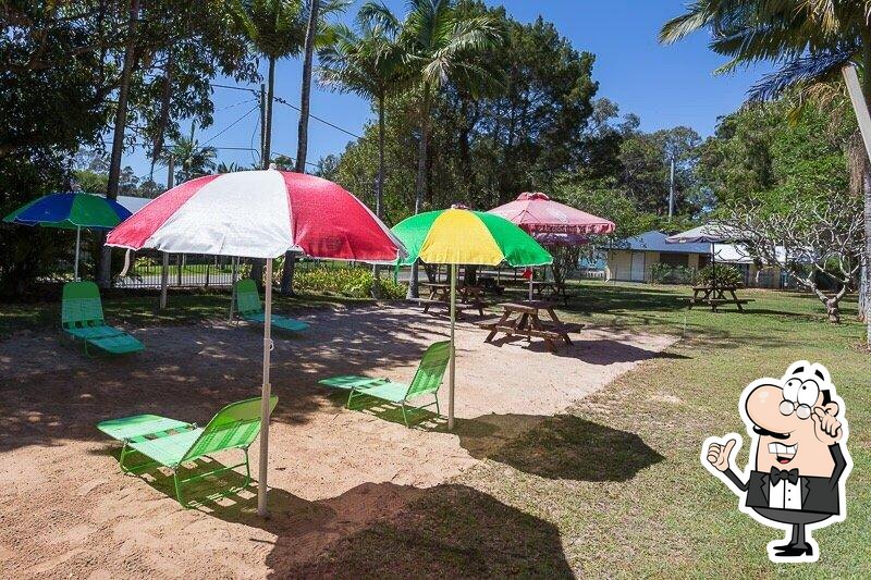 Barefoot Bar And Poolside Cafe, Coochiemudlo Island - Restaurant menu ...