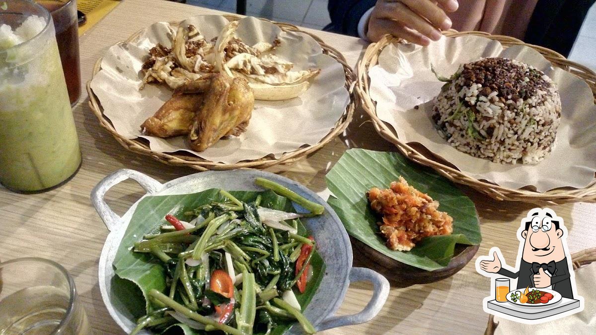 Rumah makan Saung Sarasa restaurant, Subang - Restaurant menu and reviews