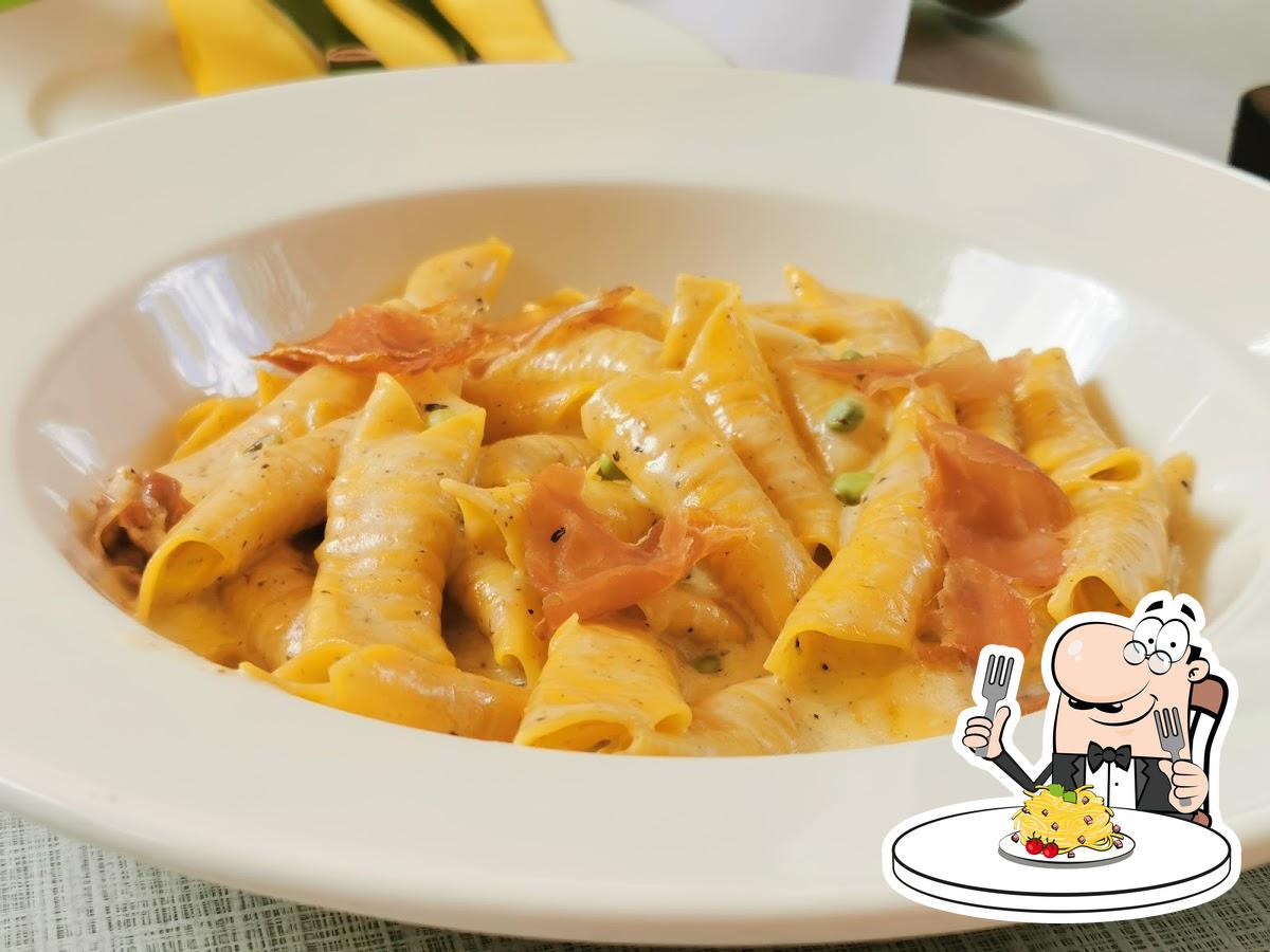 a mano Rockwell pizzeria, Makati - Restaurant menu and reviews