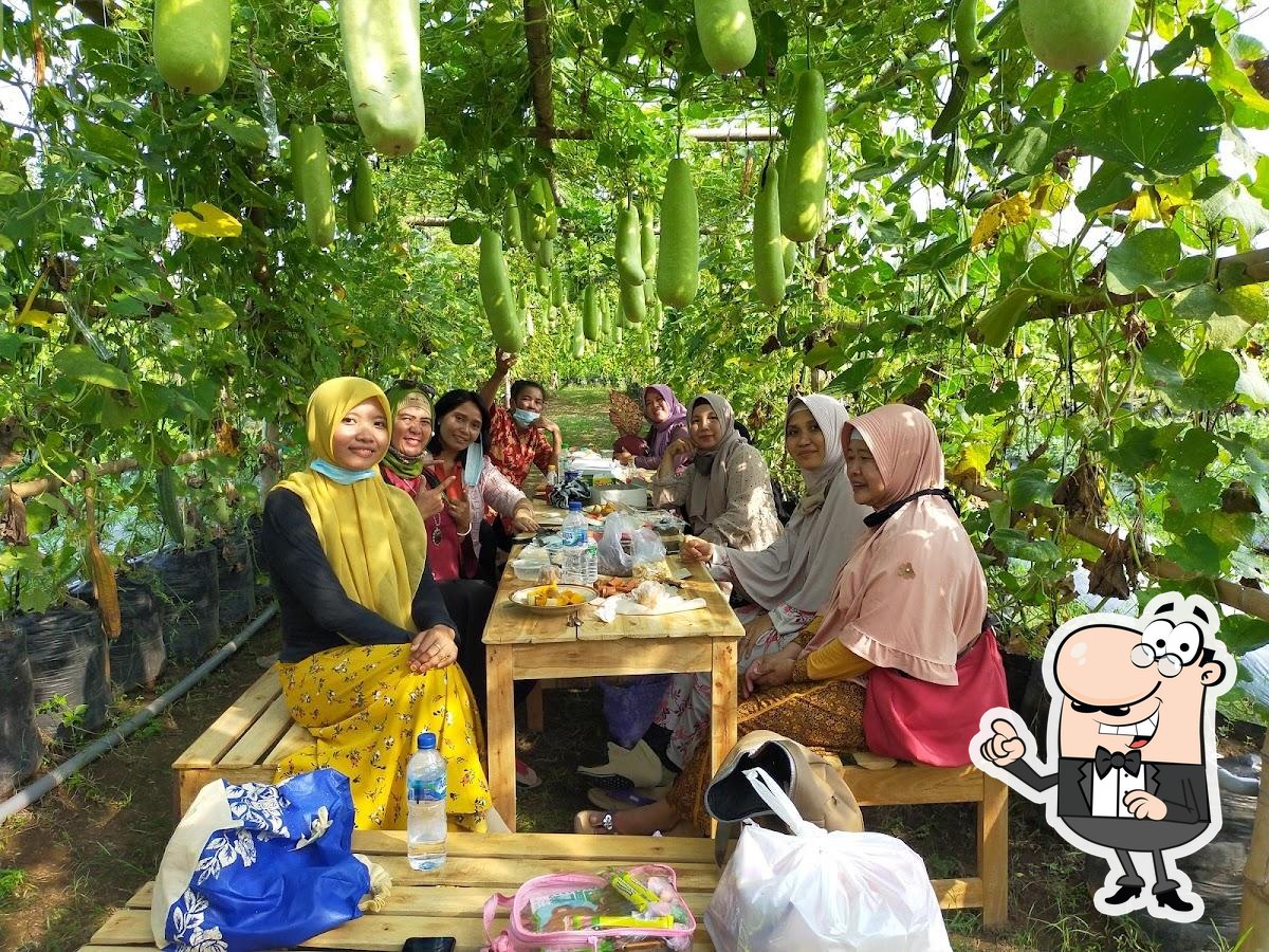 Wisata Kebun Sayur Kediri, Manyaran - Opiniones del restaurante