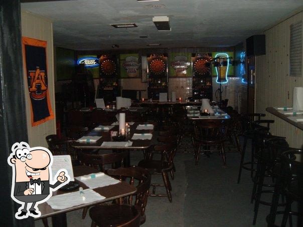 Magnolia Bar & Grill, Foley - Restaurant menu, prices and reviews
