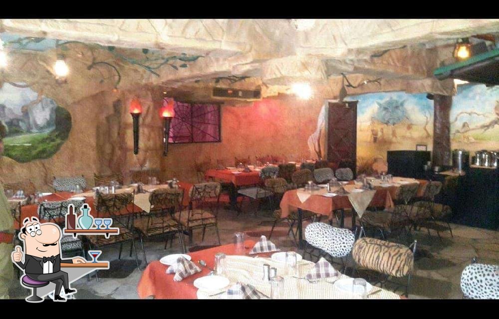 Jungle Bhookh Restaurant, Ahmedabad, Wall Street-1 - Restaurant reviews