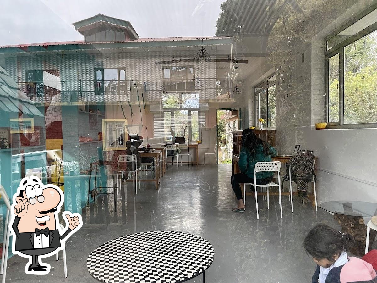Barefoot Bir: Co-living • Co-working • Cafe, Bir - Restaurant reviews