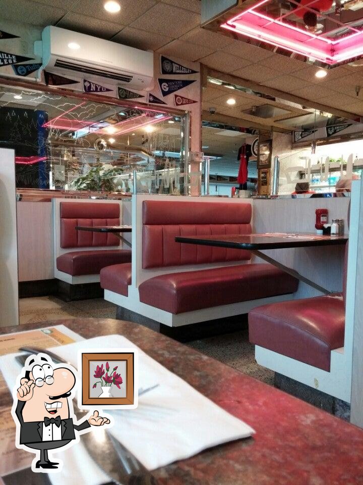 Roscoe Diner, Roscoe - Restaurant menu, prices and reviews