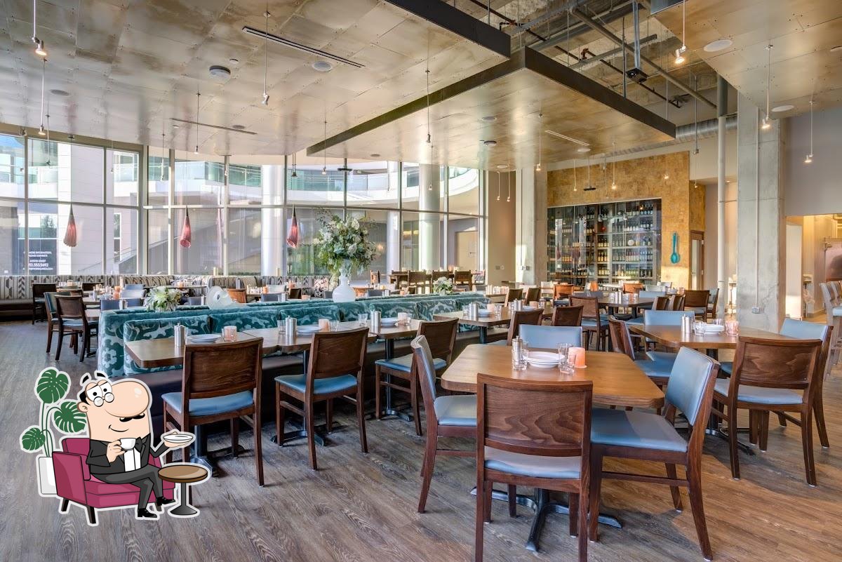 Pinstripes in Houston - Restaurant menu and reviews