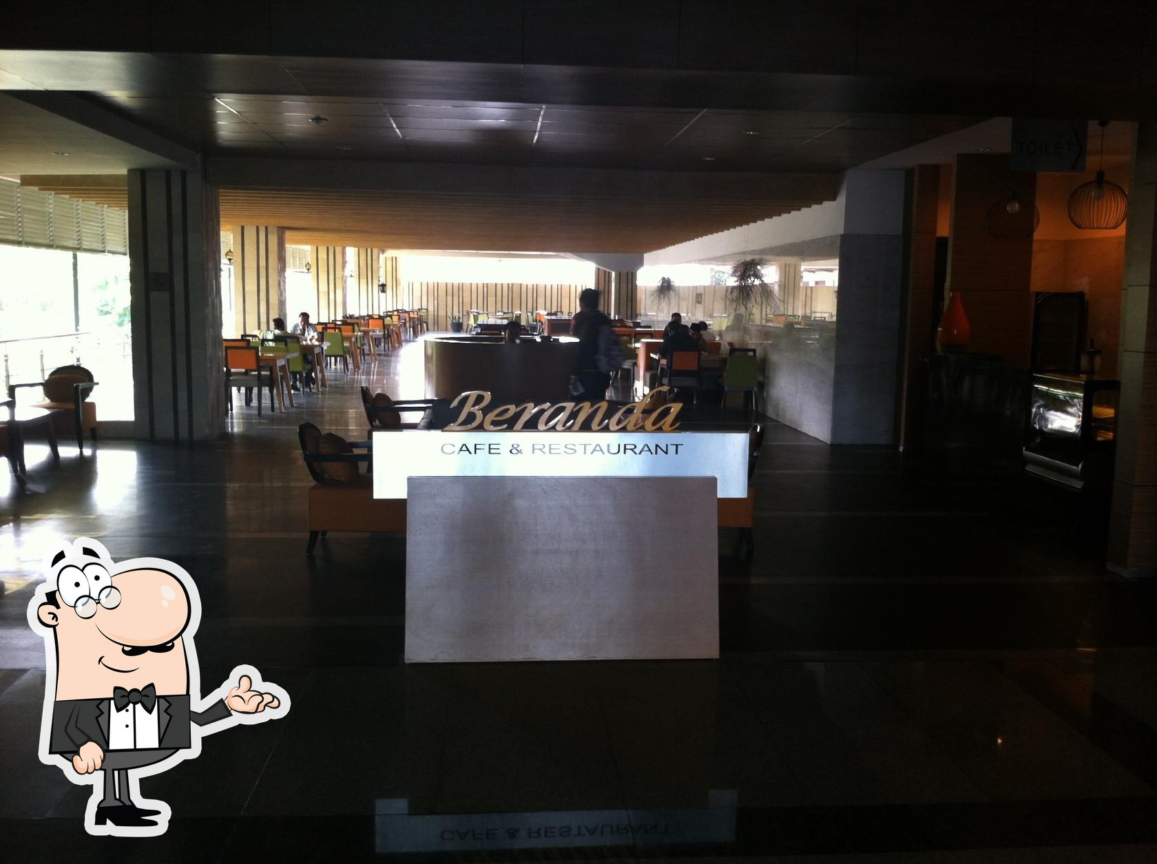 Beranda Cafe & Restaurant - Gren Alia Prapatan Hotel, Jakarta ...