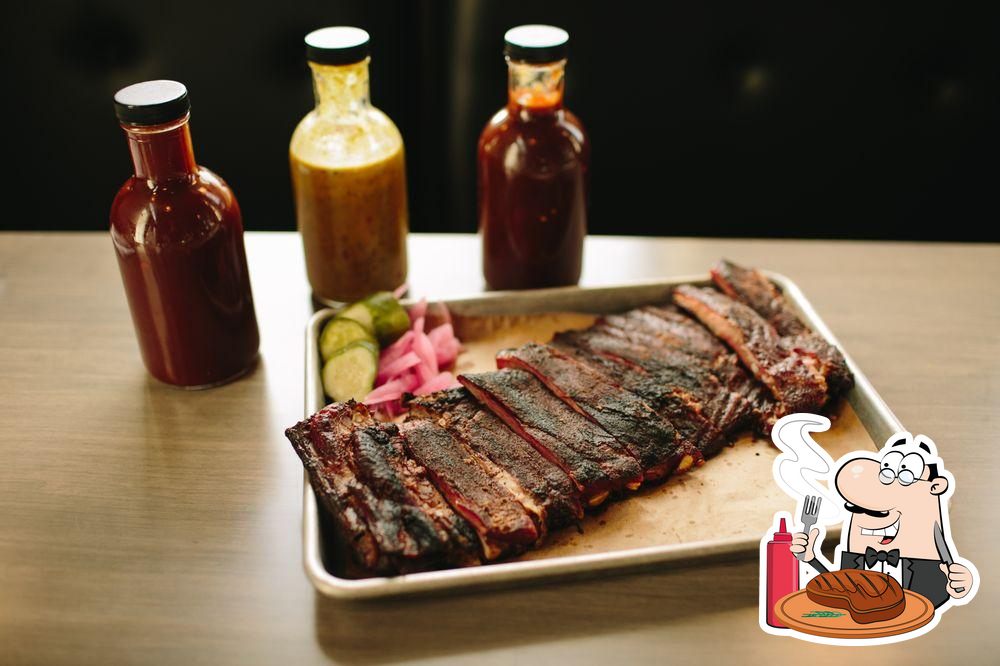 Pigs Eatin’ Ribs, 1530 US-31 in Charlevoix - Restaurant menu and reviews