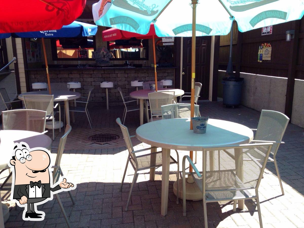 Bobby G's, 6843 W Archer Ave in Chicago - Restaurant menu and reviews