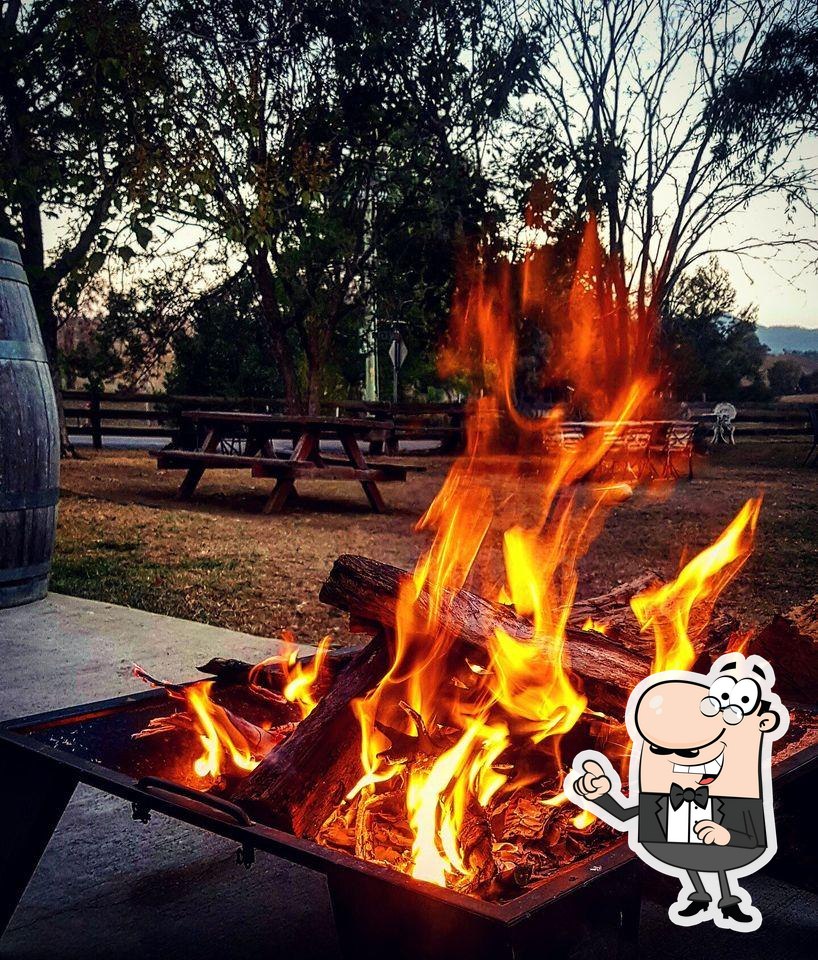 Linga Longa Inn, Gundy - Restaurant menu, prices and reviews