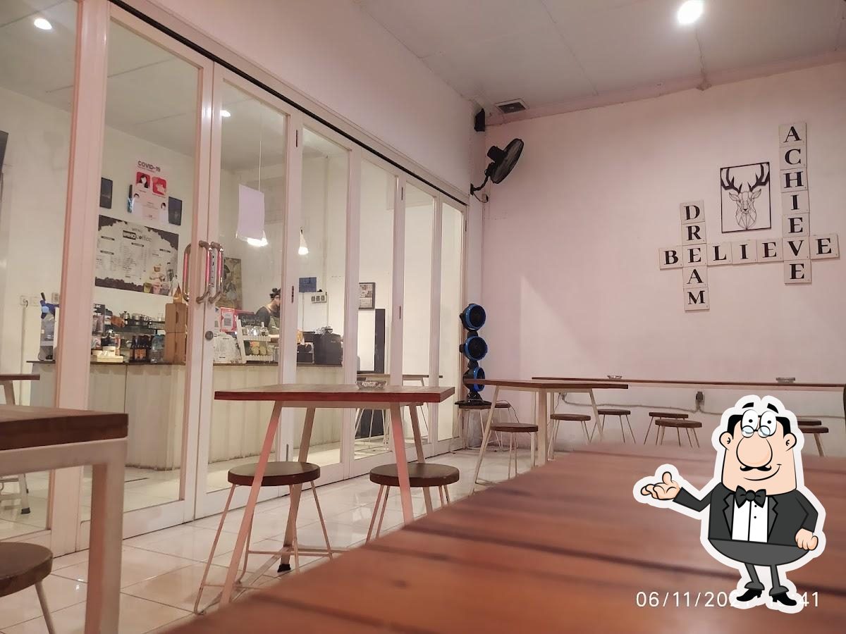IMHO Coffee, Surabaya - Opiniones del restaurante