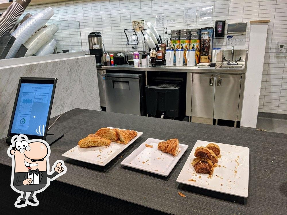 Capital One Café, 100 S State St in Chicago - Restaurant reviews
