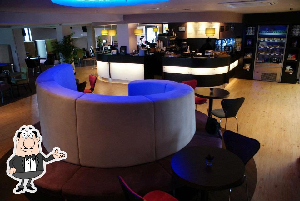 The Premier Lounge in Hull - Restaurant menu and reviews