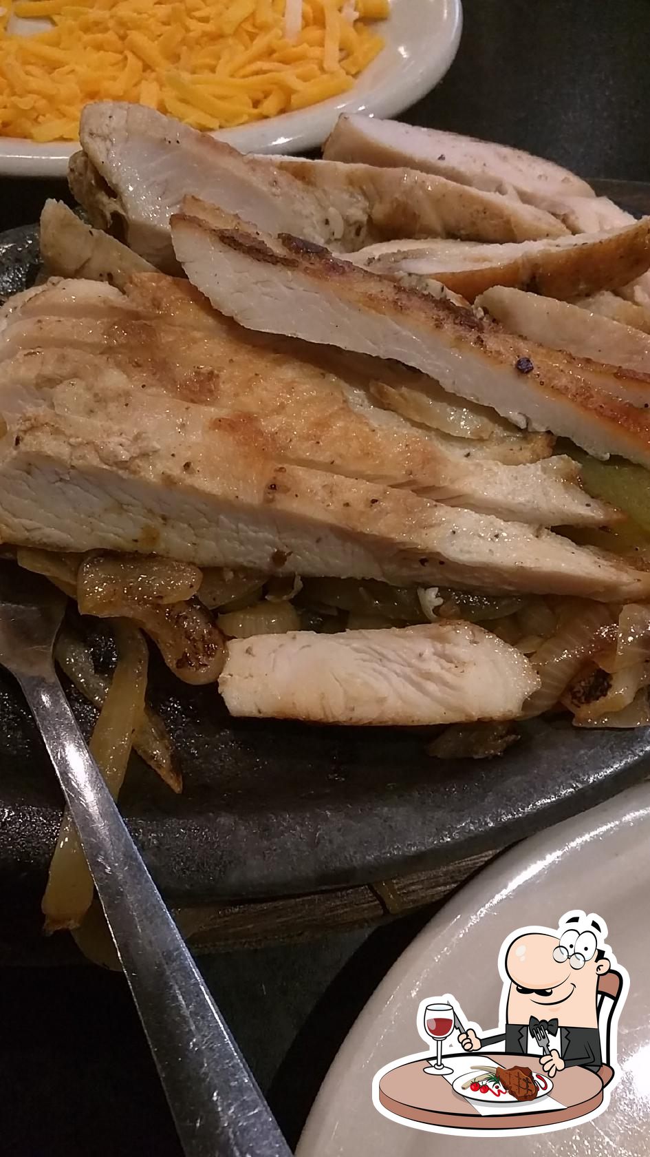 Dos Chiles Grandes in Bridgeport - Restaurant menu and reviews