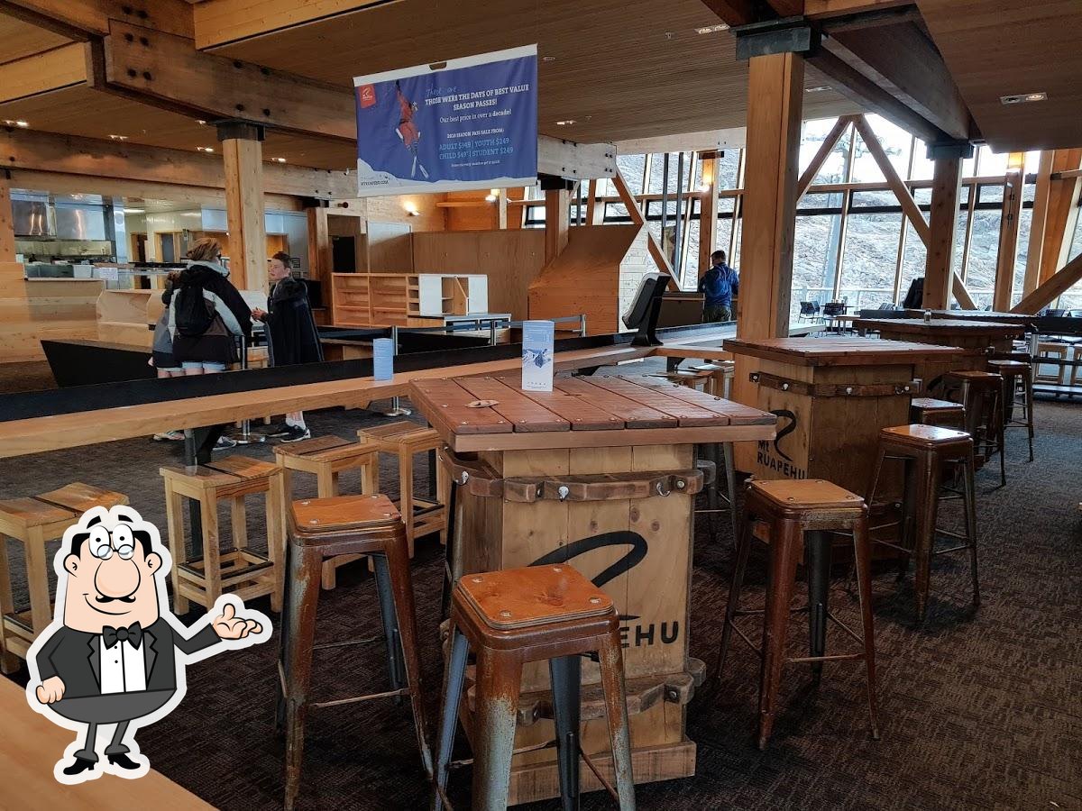Pataka (The Larder) at Knoll Ridge Chalet, Whakapapa Ski Area in Nueva ...