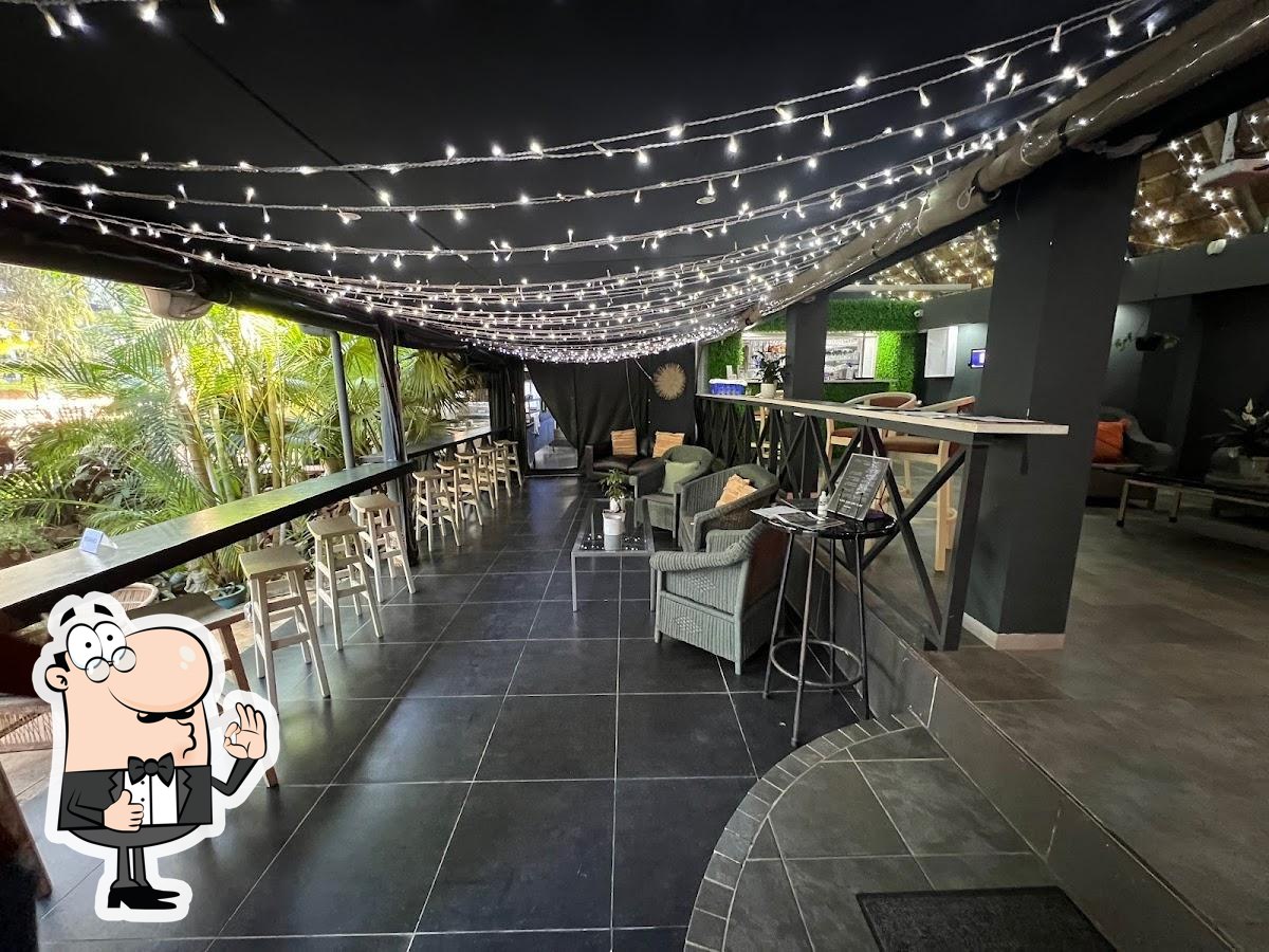 Neighbourhood Cafe & bar, Durban North - Restaurant reviews