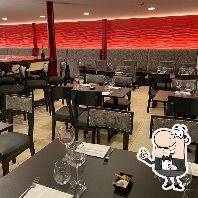Med Grill - Excel London, 2 Western Gateway in London - Restaurant menu ...