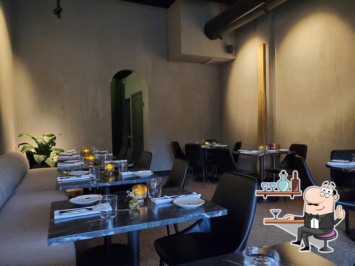 Akar, Clayton - Restaurant menu, prices and reviews
