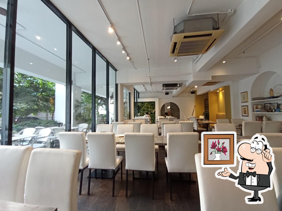 Bondi&Bourke, Makati, Pasay Road - Restaurant menu, prices and reviews