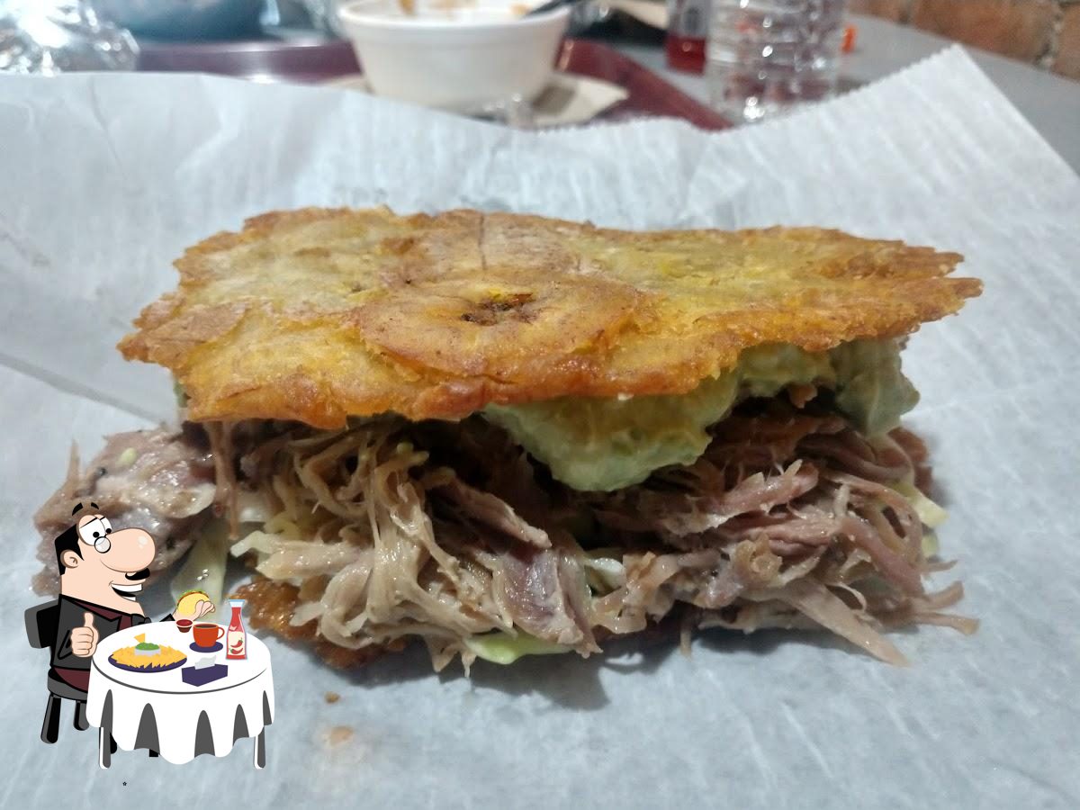 Dos Eppi's in Defiance - Restaurant menu and reviews
