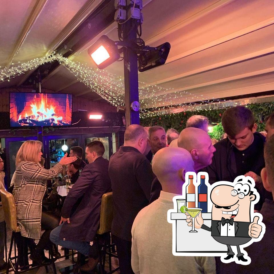 MOON, 59-63 High St in Beckenham - Restaurant menu and reviews