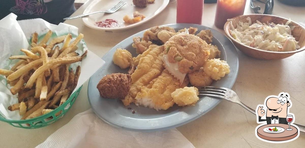 Hunter's Cafe, River Rd in Shellman Bluff - Restaurant reviews