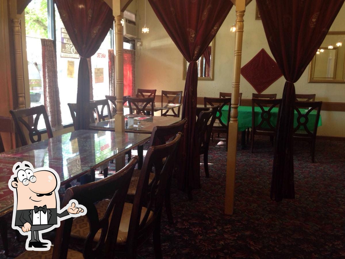 Sheesh Mahal Dhaba in Chicago - Restaurant menu and reviews