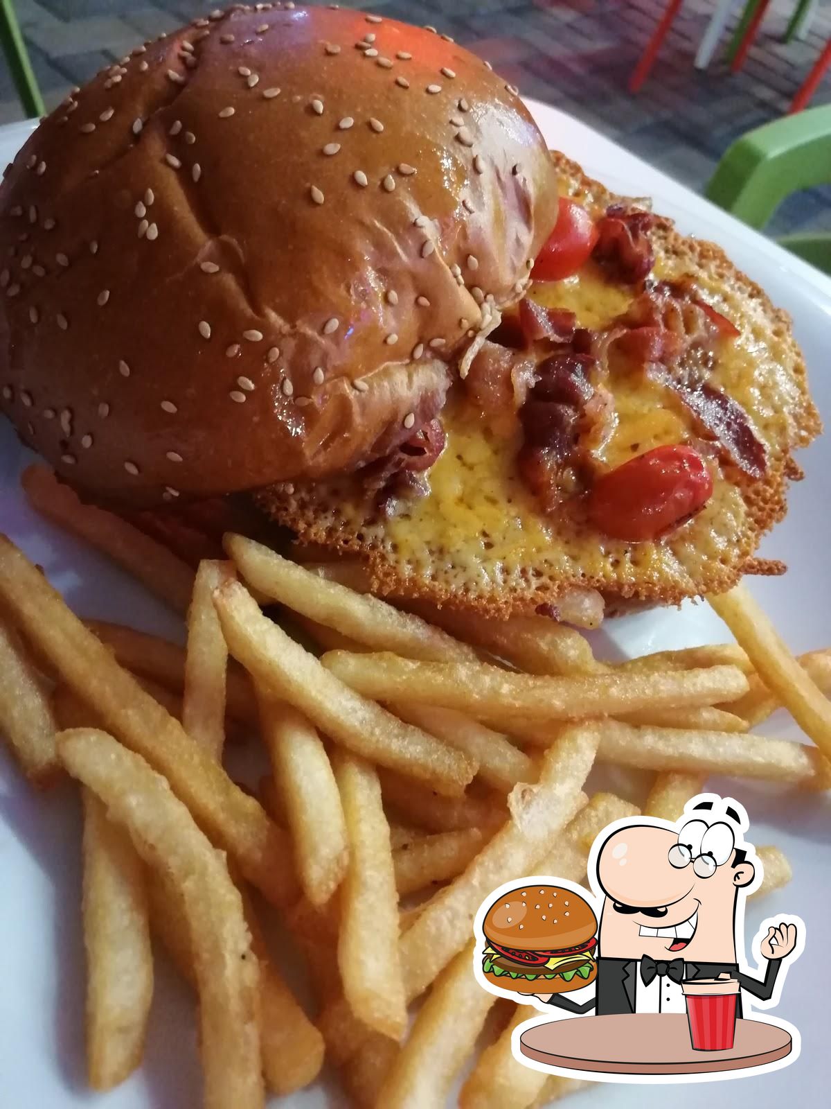 The Circus Food Park restaurant, Santiago De Los Caballeros, Edificio ...