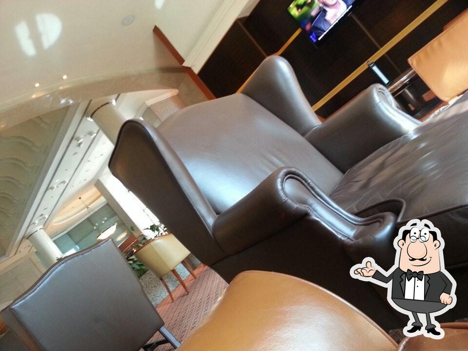 Atrium Cafe, Dubai, Box 16590