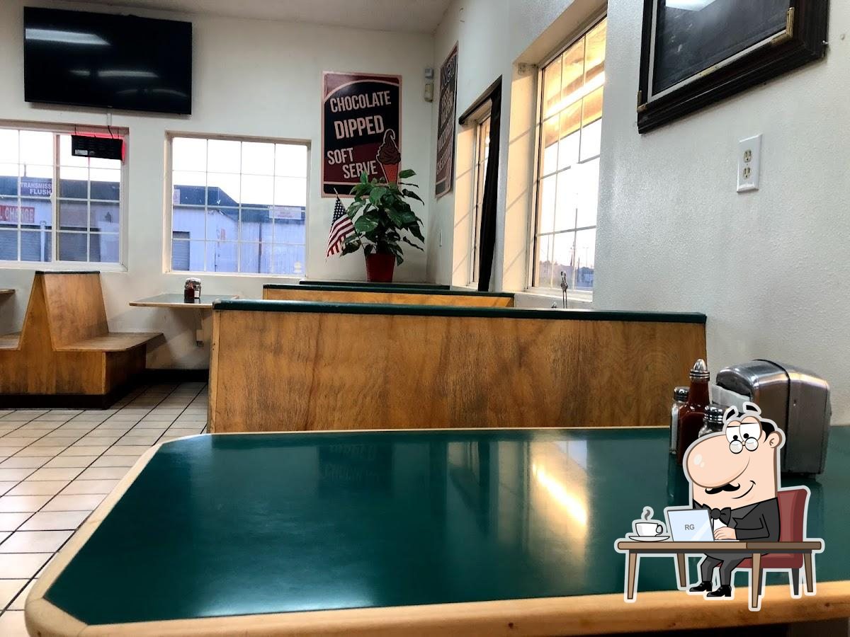 Giant Burger in Firebaugh - Restaurant menu and reviews